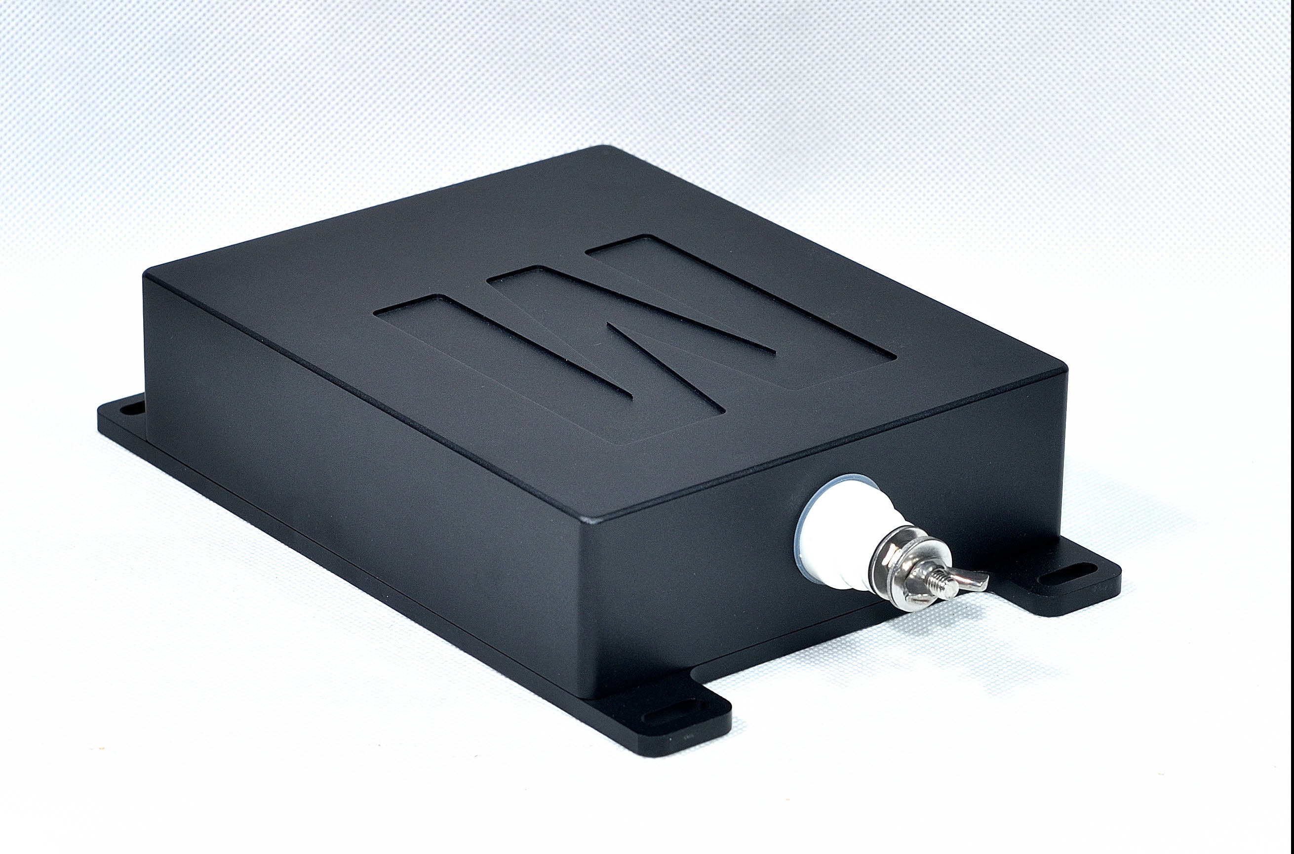 mAT-40 outdoor automatic antenna tuner